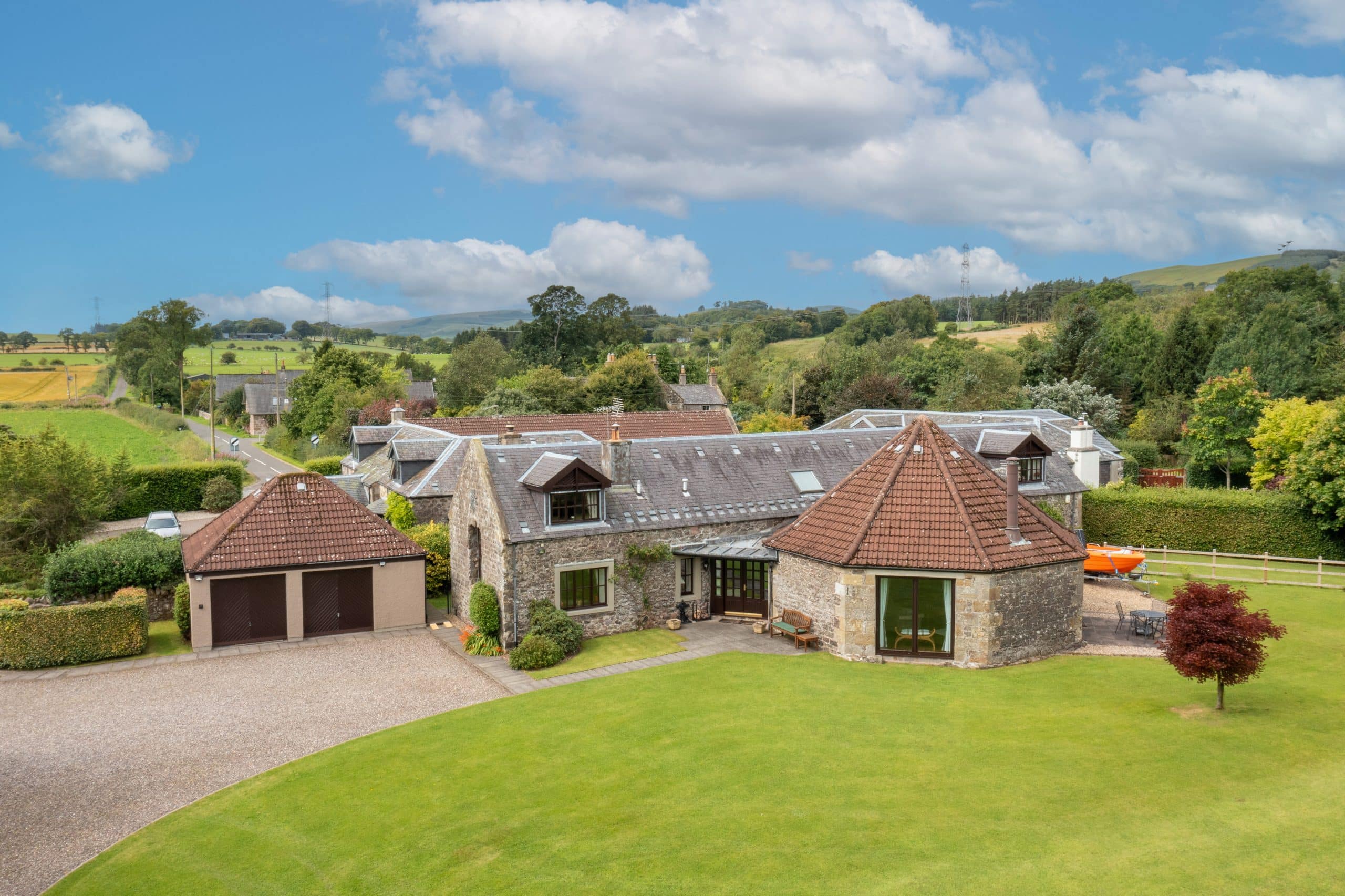 Beautiful converted steading comes to market near Kinross
